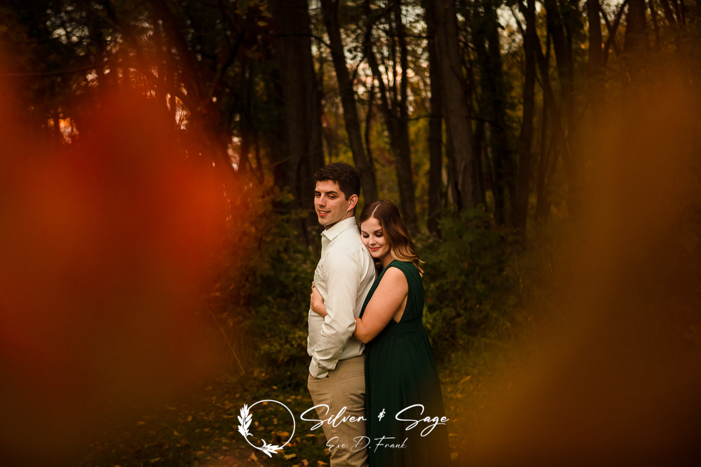 Fall Engagement Pictures Guide - 5 Great Tips